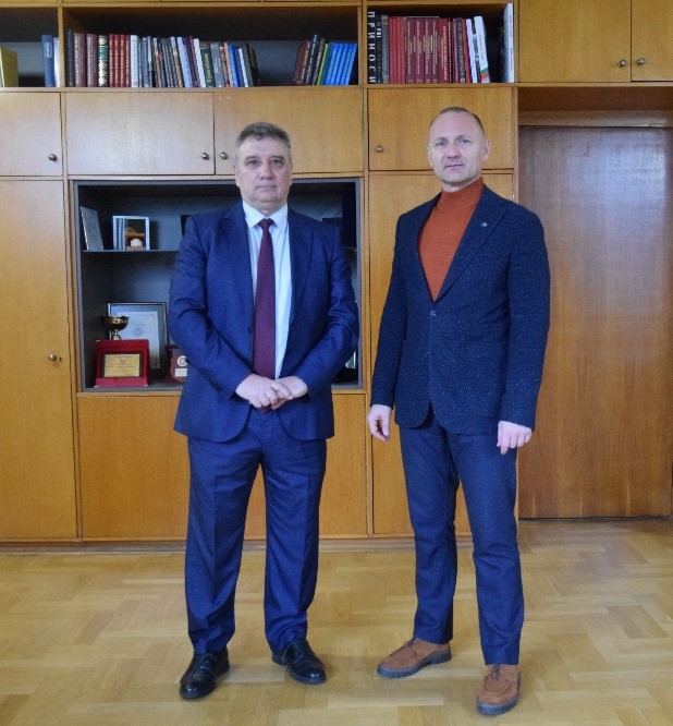 УНСС Ректорът на УНСС проф Димитър Димитров се срещна с министъра на енергетиката Росен Христов